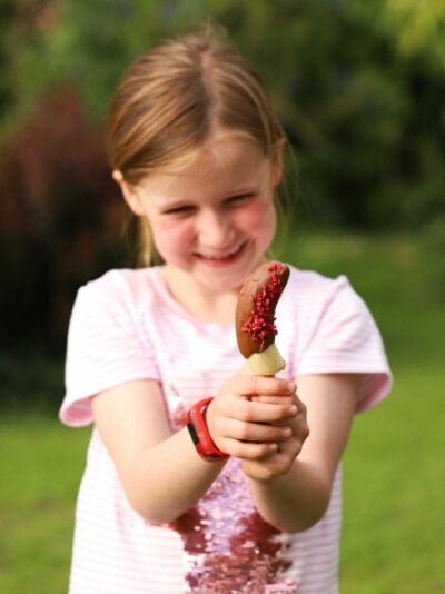 Frozen Bananas - Easy Chocolate Dipped Homemade Lollies Recipe