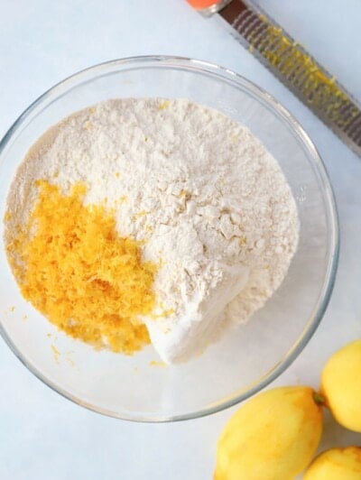 Lemon Drizzle Cake {Easiest EVER Recipe!}
