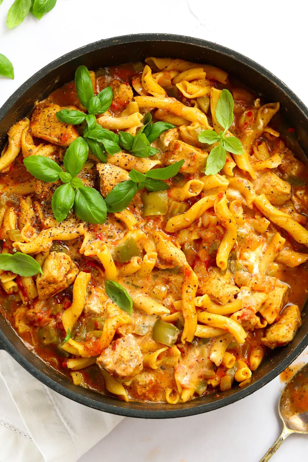 Cajun Chicken Pasta {One Pan Recipe}
