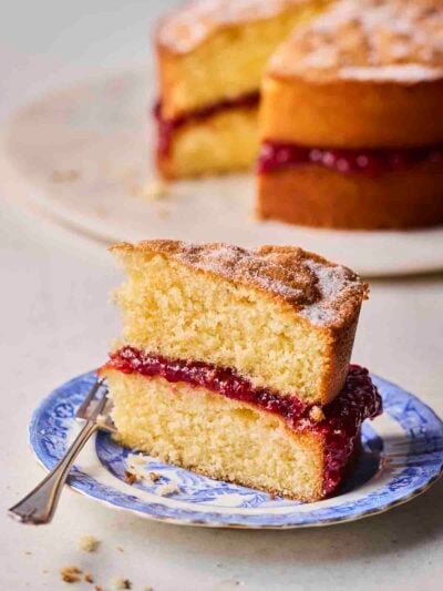 Classic Victoria Sponge Cake Recipe