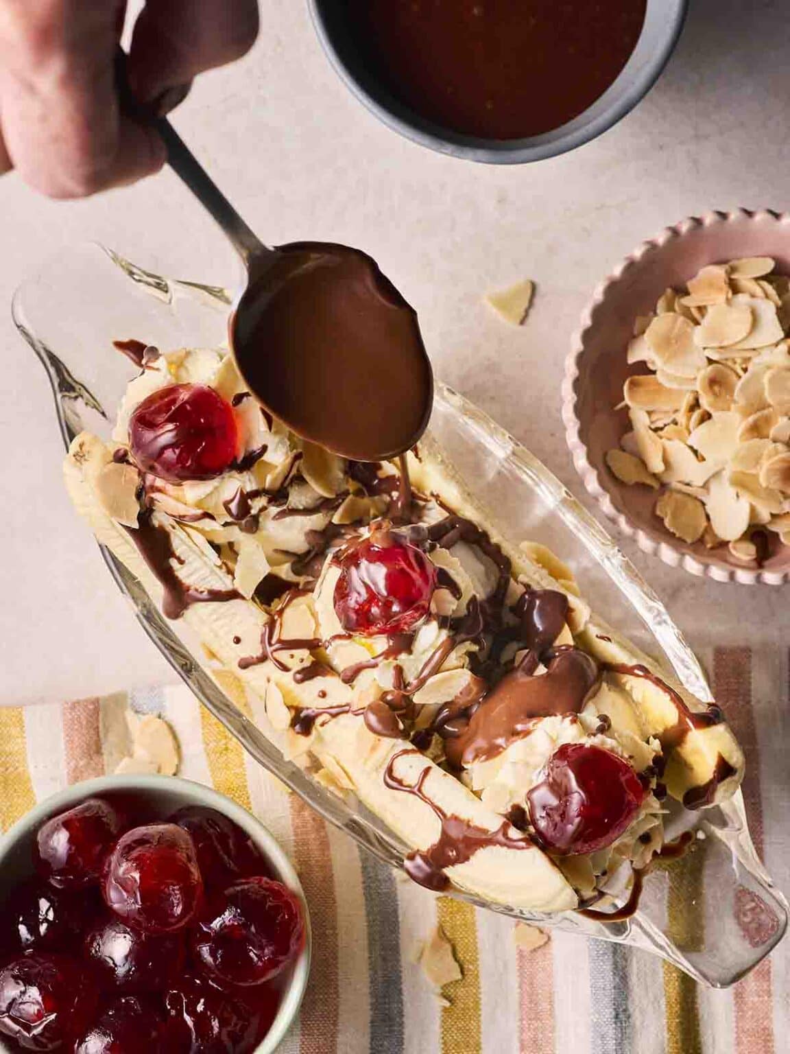 Banana Split {Easy Family Dessert!}