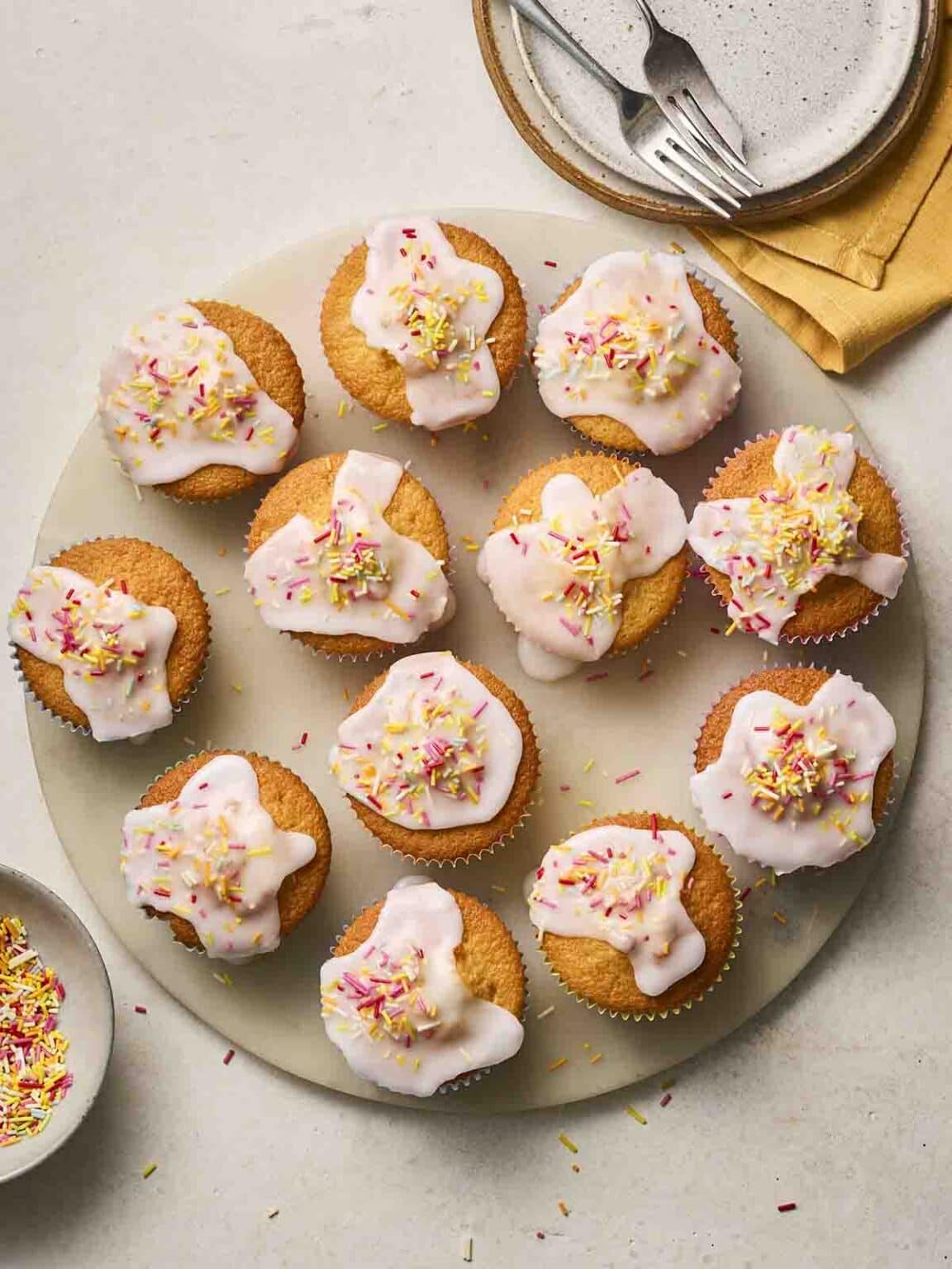 Fairy Cakes {Easy One Bowl Recipe}